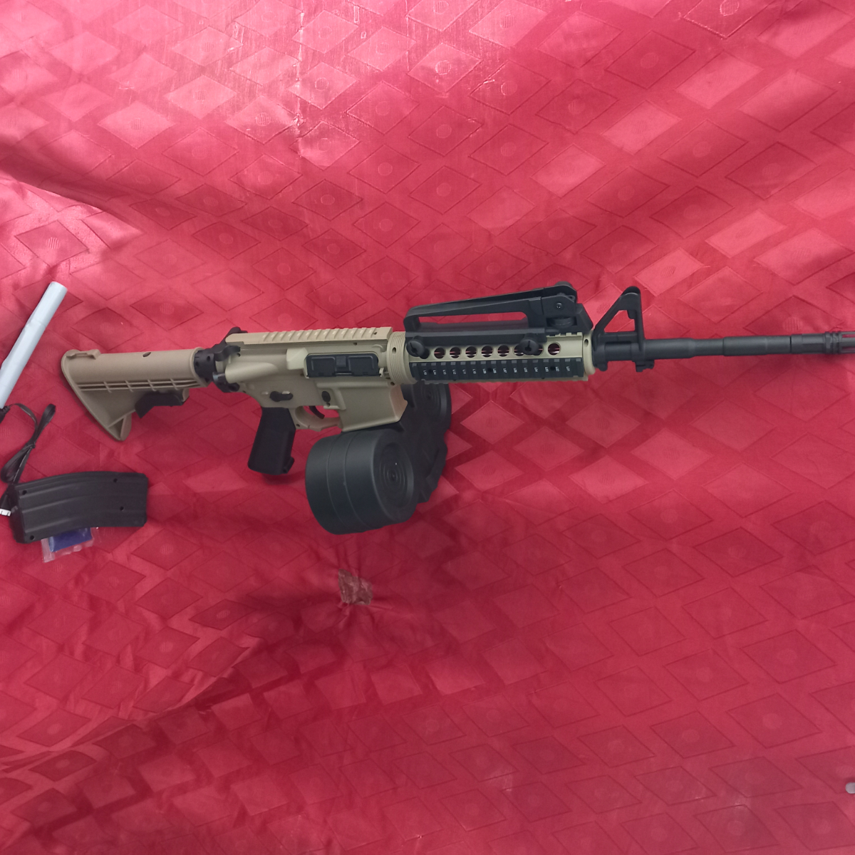 רובה ג'ל אוטומט נטען גודל 82 ס''מ שתי מחסניות - M16 SUBMACHINE GUN