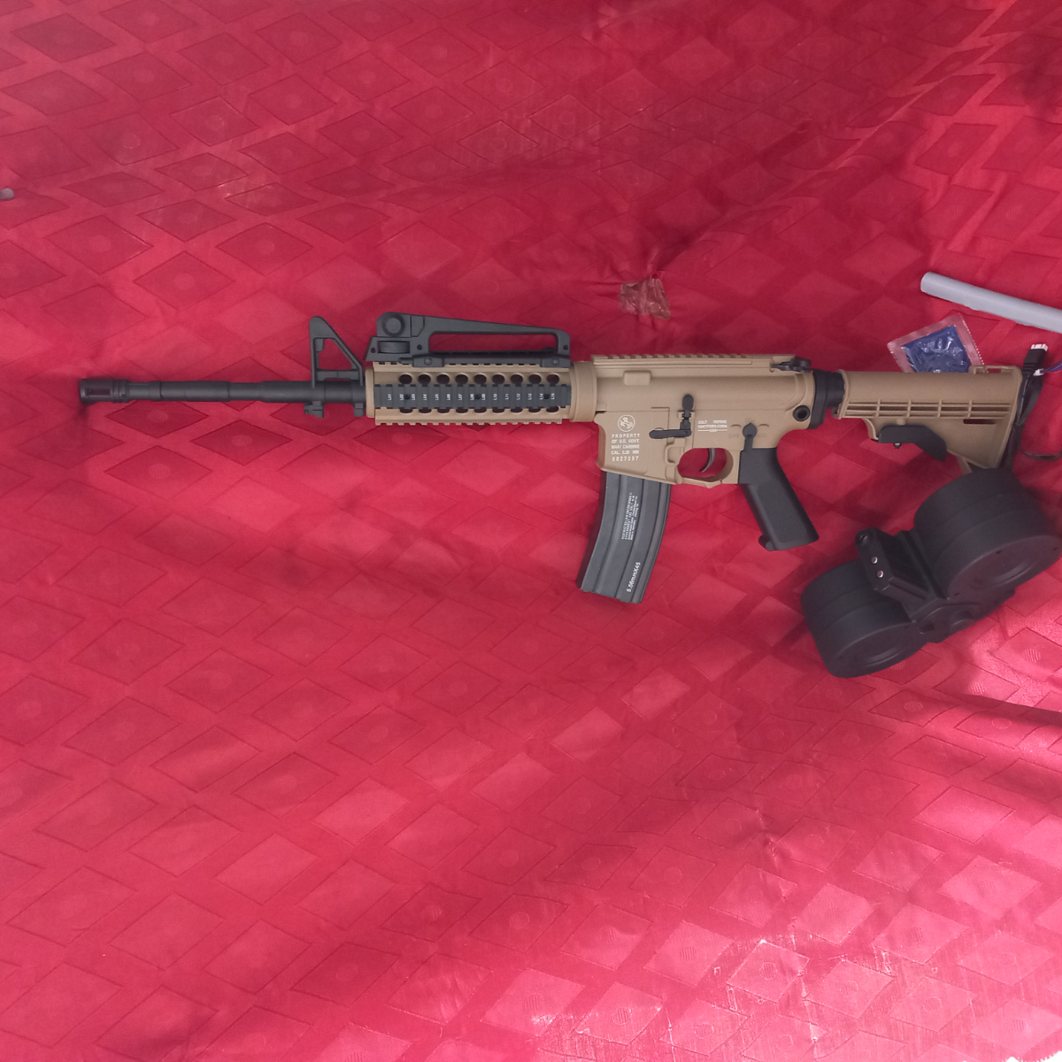 רובה ג'ל אוטומט נטען גודל 82 ס''מ שתי מחסניות - M16 SUBMACHINE GUN