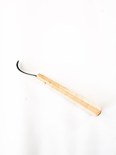 סכין מעוקלת hook knife של adam ashworth | גלף