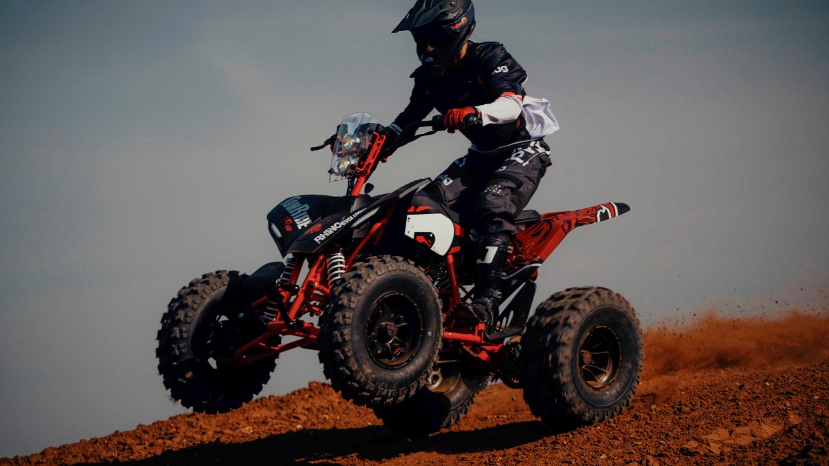 TR400 ספינת הדגל החדשה - TOMRIDE חשמליים לילדים